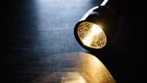 LEP vs LED Flashlight: Understanding the Differences in Lighting Solutions